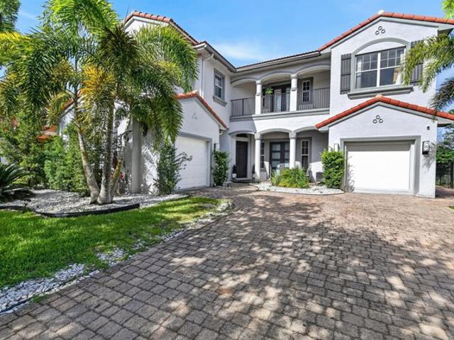 700 Cresta Cir, West Palm Beach, FL 33413