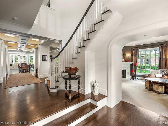 700 Arlington Street