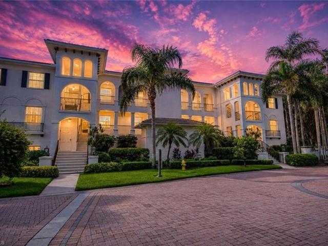 700 Bentwater Cir Apt 103, Naples, FL 34108