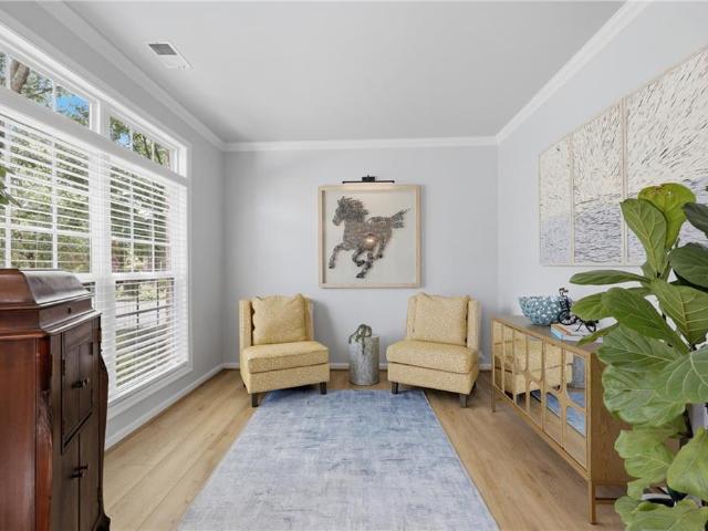 700 Blossom CIR