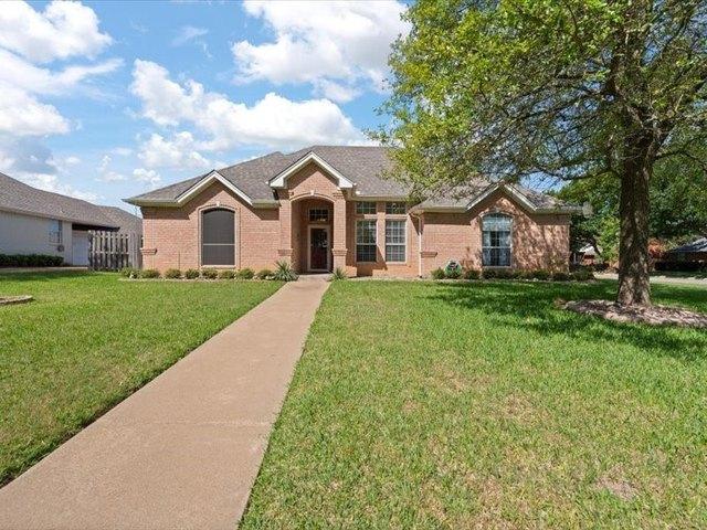 700 Brandon Dr, Cleburne, TX 76033