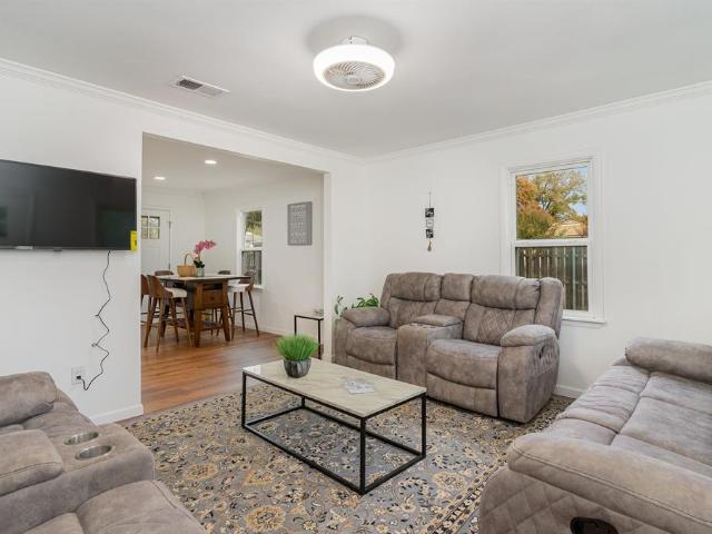 700 Broadway Avenue