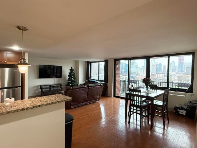 700 Grove St # 11H