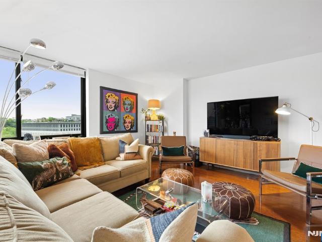 700 Grove Street # 11E