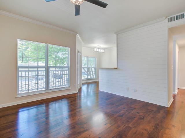 700 Daniel Ellis Drive 5105