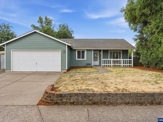 700 Del Mar Dr, Aumsville, OR 97325