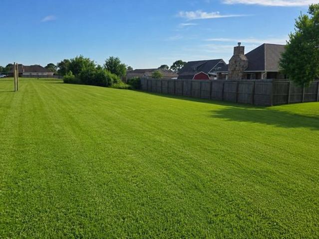 700 Drummond St, Port Arthur, TX 77640