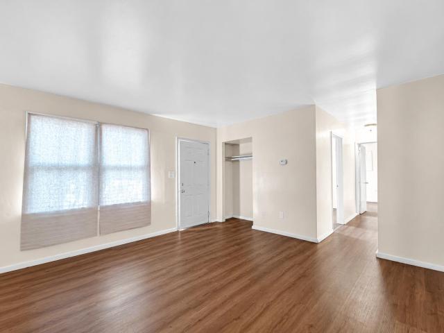 700 E 49th Avenue