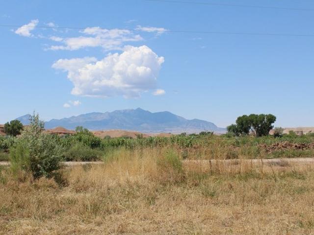 700 E 725 N, Hanksville, UT 84734