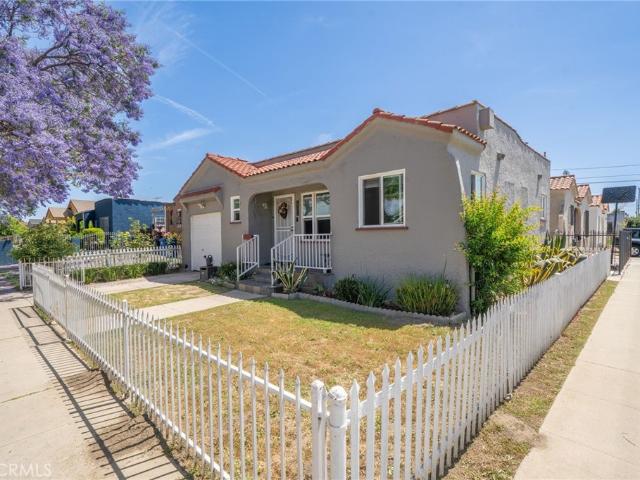 700 E 77th