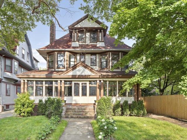 700 E 18th St, Brooklyn, NY 11230