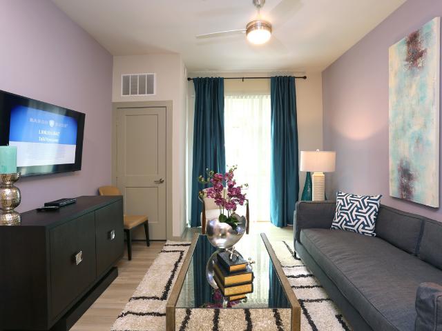 700 E Algonquin Road # 2302