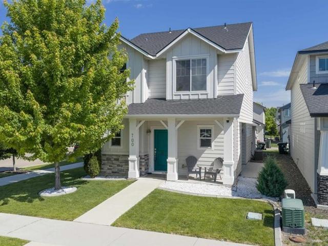700 E Boardwalk Row Dr, Meridian, ID 83642