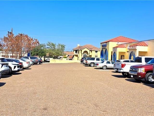 700 E Bravo Boulevard E