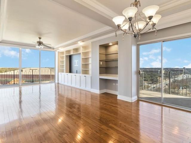 700 E Hildebrand Ave Apt 703, San Antonio, TX 78212