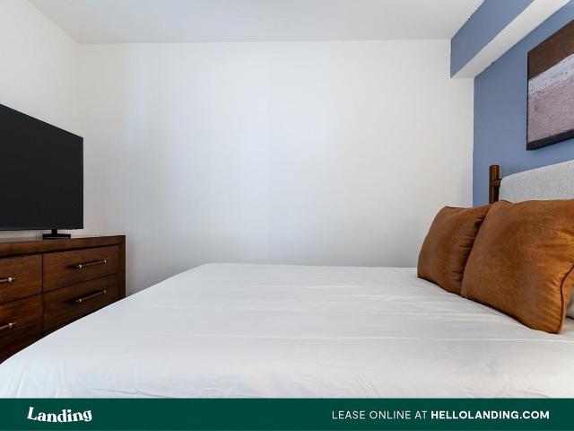 700 E Kilbourn Avenue 3 Bedroom Apartment for Rent at 700 E Kilbourn Ave, Milwaukee, WI 53202 Juneau Town