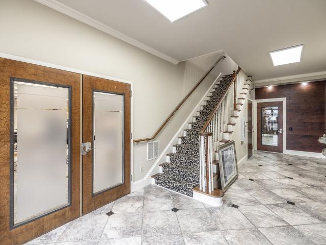 700 E Main St