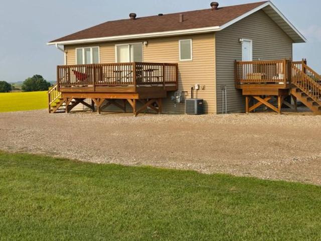 700 Elmwood Rd, Devils Lake, ND 58301