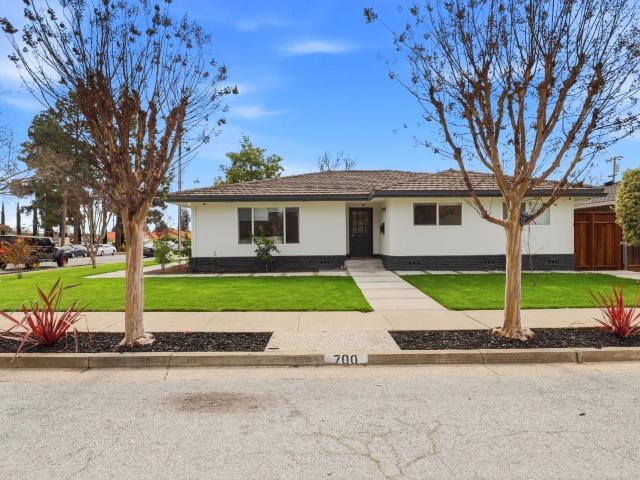700 Eschenburg Drive