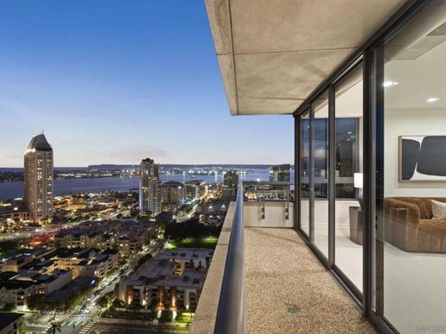 700 Front 2205 St Unit 2204, San Diego, CA 92101