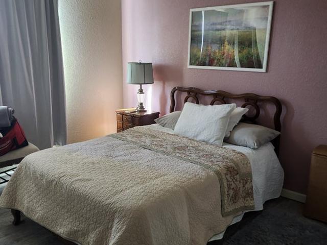 $700 furnished room