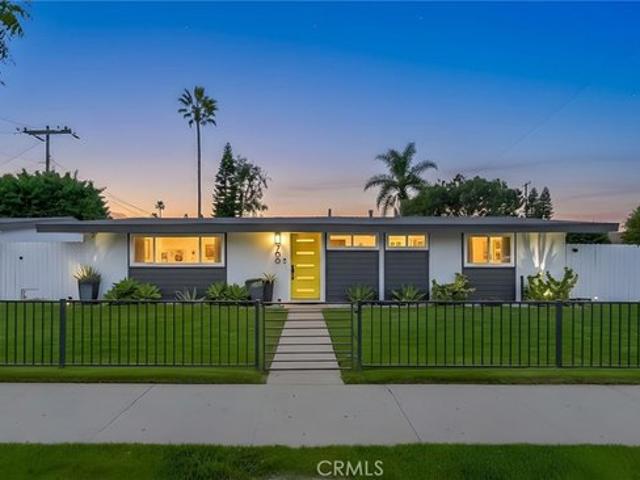 700 Hamilton St, Costa Mesa, CA 92627