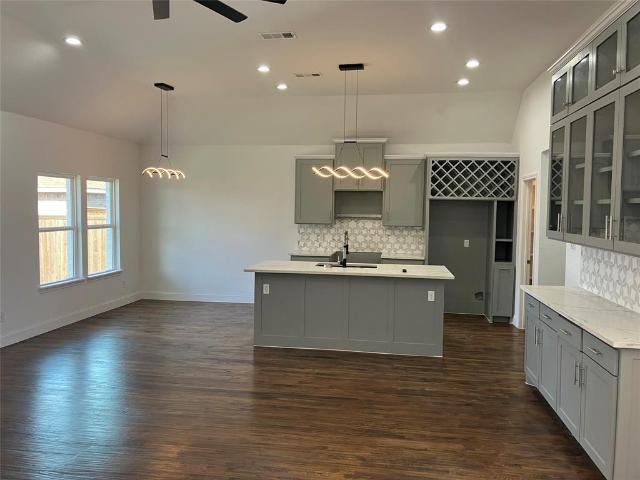 700 Hillburn Dr, West Tawakoni, TX 75474 | MLS #21191