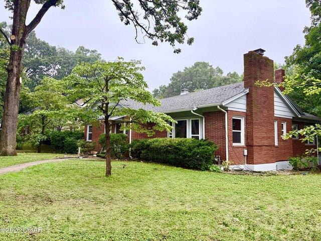 700 Oak Ridge Dr, Neosho, MO 64850