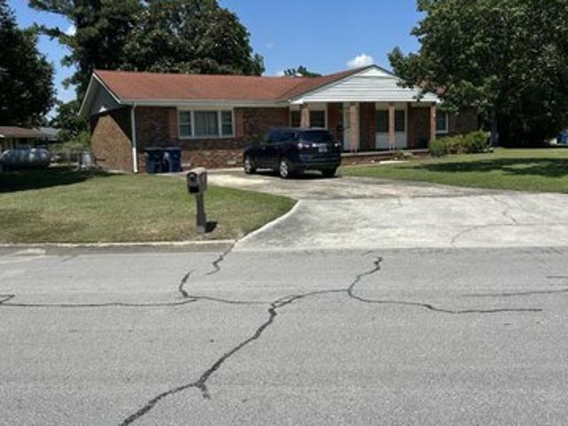 700 Oakwood Ave, Jacksonville, NC 28546