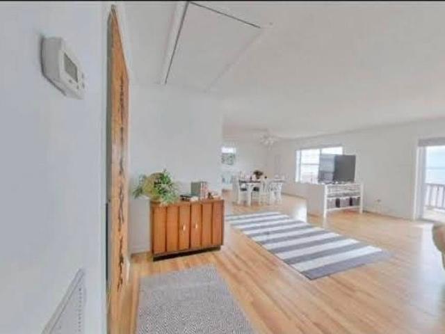 700 Lakeshore Dr