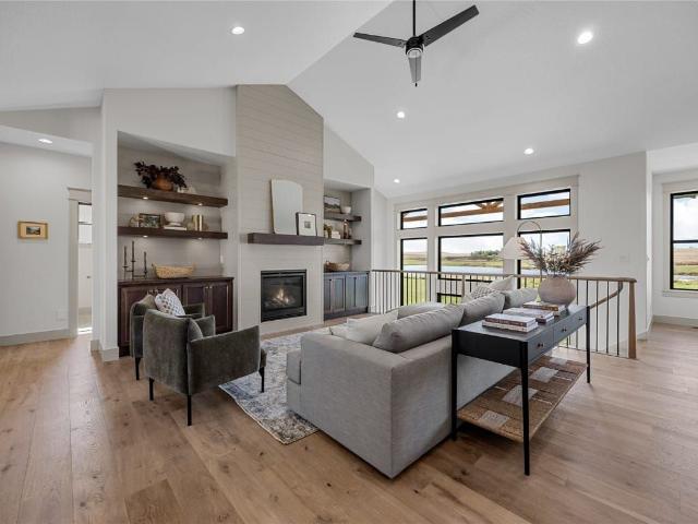 700 Lakeview Court, Tiffin, USA, IA
