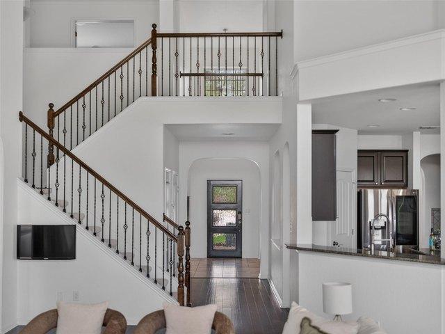 700 Ledgestone Dr, Austin, TX 78737
