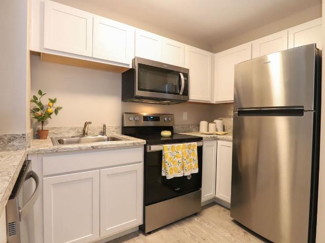 700 LSA 3 Bedroom Apartment for Rent at 129 Transcript Ave, Lexington, KY 40508