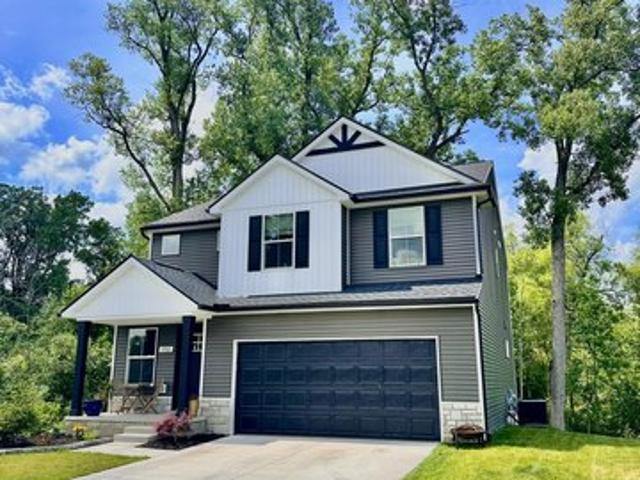 700 Machnik Dr, Chelsea, MI 48118