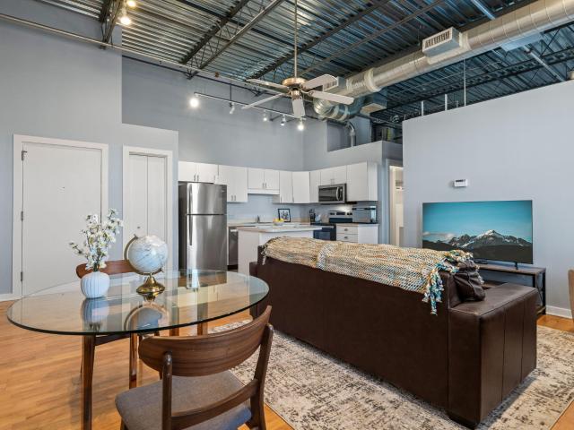 700 Market Street Unit 215