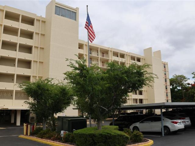 700 Mirror Ter NW, Unit 303, Winter Haven, FL 33881 | MLS #P4934