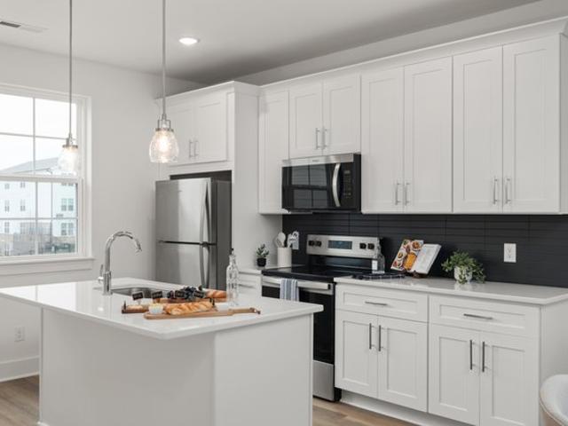 700 N Dupont Ave Unit 108, Madison, TN 37115
