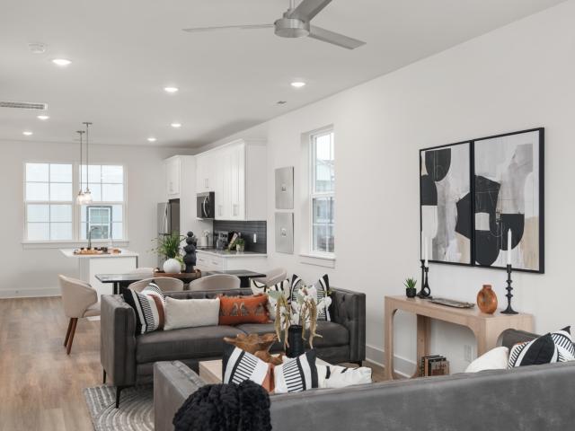 700 N DuPont Ave # 104