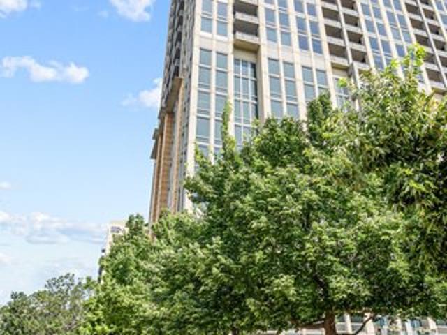 700 N Larrabee St Apt 1105, Chicago, IL 60654
