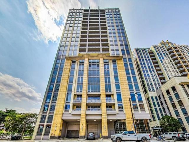 700 N Larrabee St Apt 1302, Chicago, IL 60654