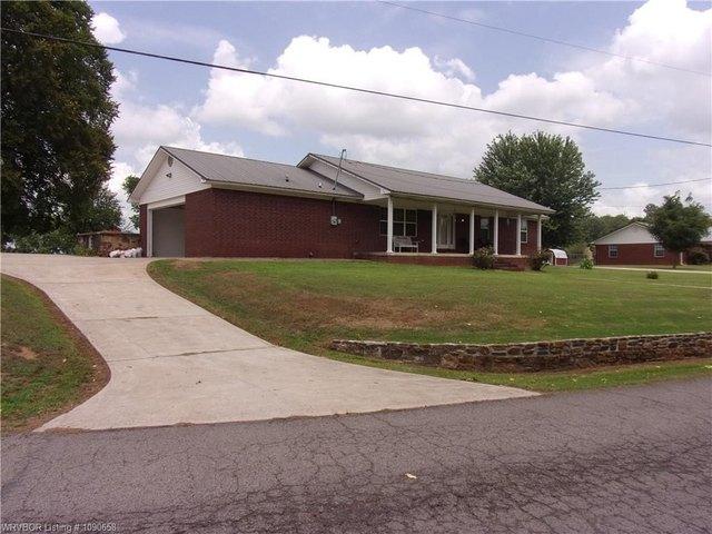 700 N Main St, Coal Hill, AR 72832