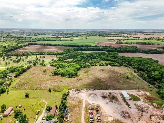 700 N Michigan St, Winfield, KS 67156