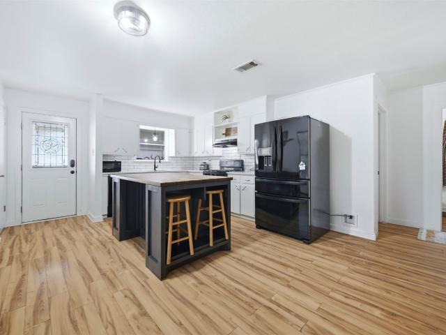 700 N Owensville Street