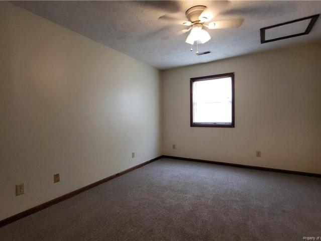 700 N Roberts Avenue 305 B