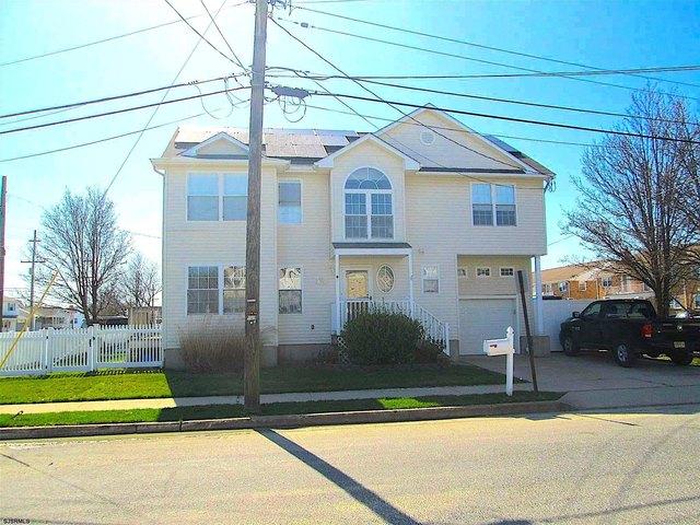 700 N Surrey Ave, Ventnor, NJ 08406