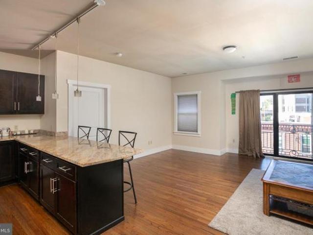 700 New St #201, Camden, NJ 08103