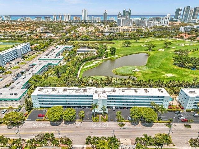 700 NE 14th Ave Apt 307, Hallandale Beach, FL 33009