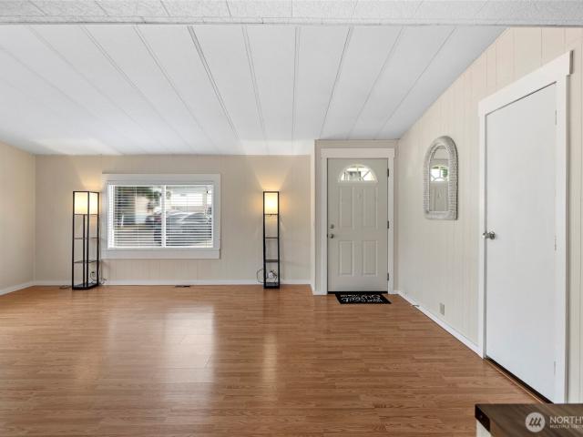 700 NW Crosby # 127