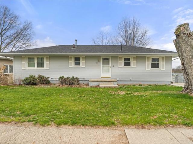 700 S 2nd St, Carlisle, IA 50047