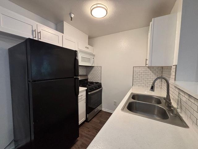 700 S. Berendo Ave 2 Bedroom Apartment for Rent at 700 S Berendo St, Los Angeles, CA 90005 Wilshire Center Koreatown
